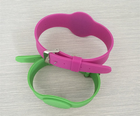 High Quality waterproof 13.56MHz nfc bracelet silicone rfid wristband