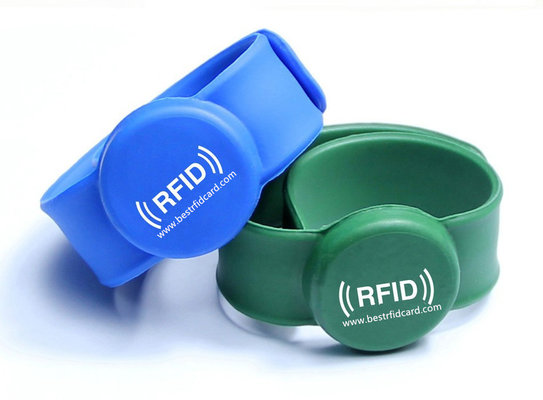 Noctilucous Silicone UHF RFID Chip Wristband Long Range For Amusement Park