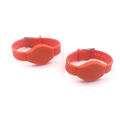 Wholesale Well-made 13.56 Mhz ISO14443A MF 1k Round Rfid Silicone Bracelet  Wristbands For Swimming Pool Access Control