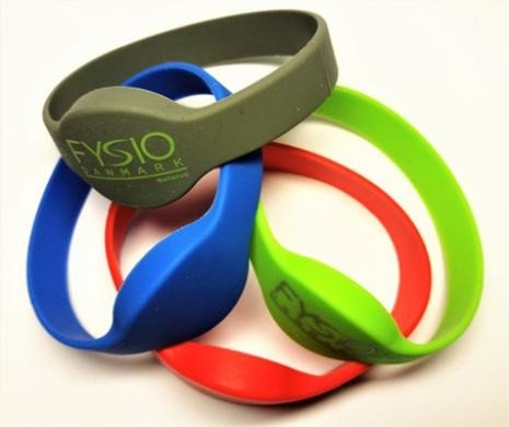 Durable Waterproof ISO 14443A Rfid Tag Bracelet Silicone Nfc Rubber Programmable Wristbands Bands With Dual Rfid Chips