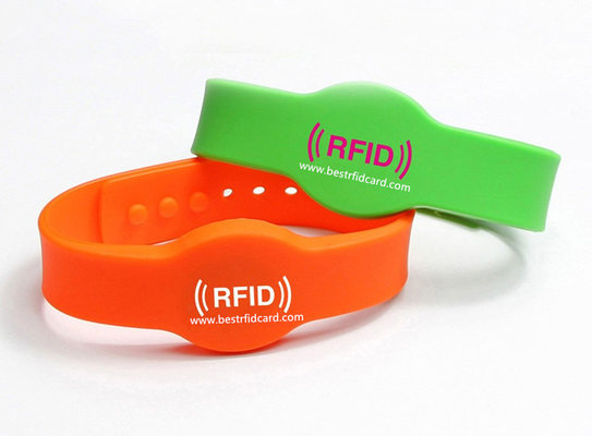 Free Samples 13.56mhz Muti Color  Eco - Friendly Silicone Adjustable Rfid Smart Chip Tag Wristband For Water Park