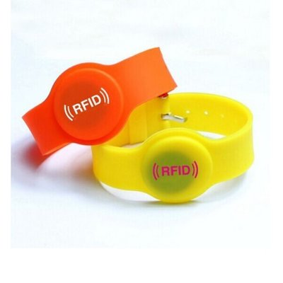 Silicone Custom Rfid Chip Pvc Nfc Adjustable Waterproof Shakeproof Silicone Wristbands Hotel Bracelet With Qr Code